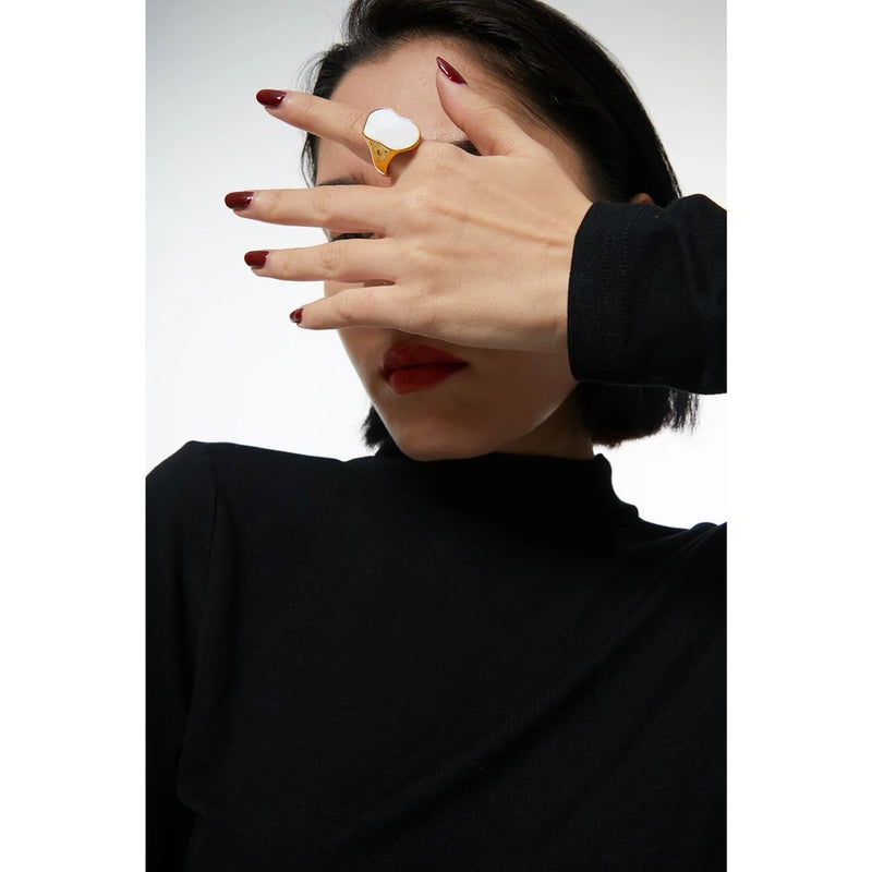 Pearl drop Ring - ULA